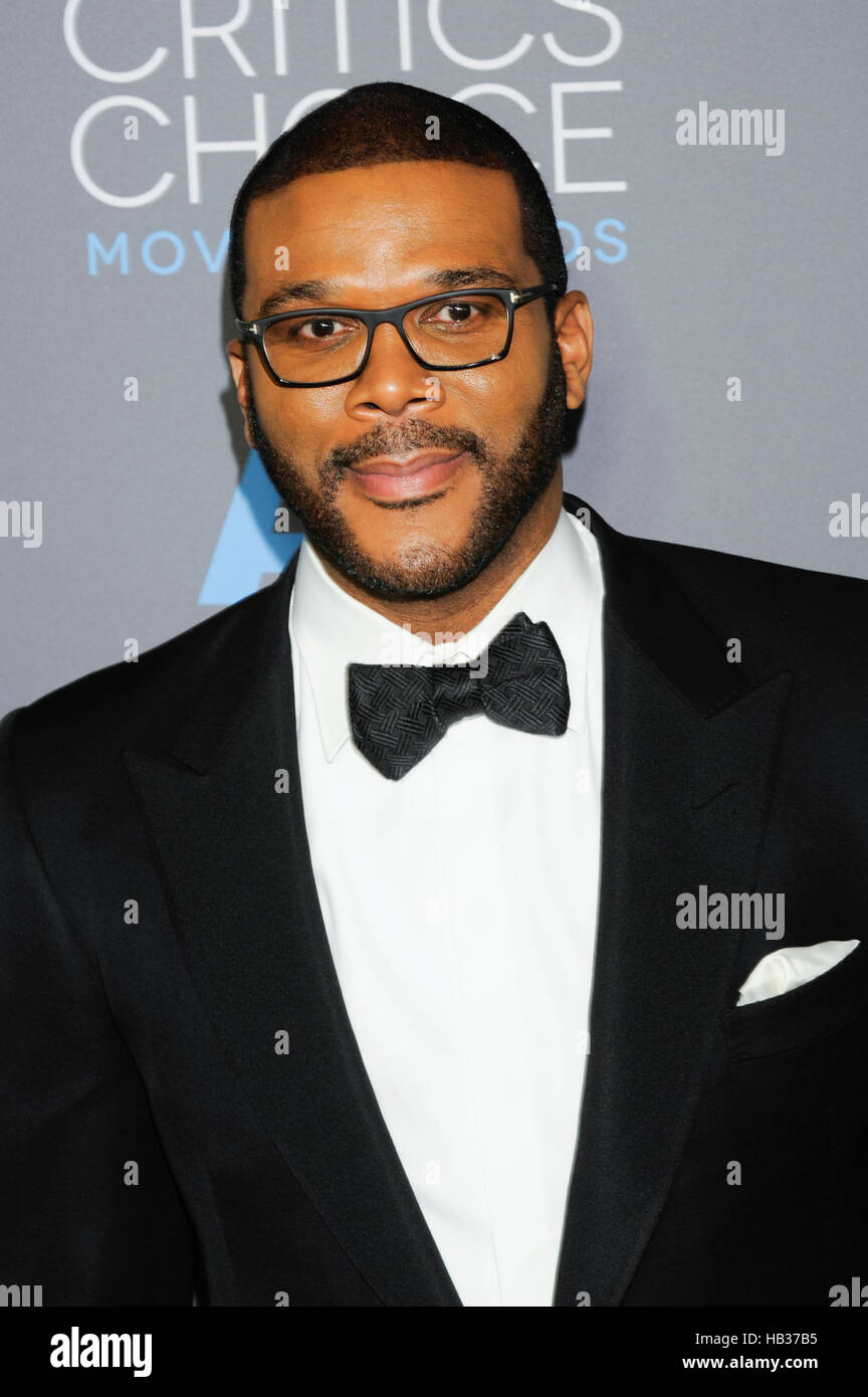 Tyler perry attends 20th critics hi-res stock photography and images ...