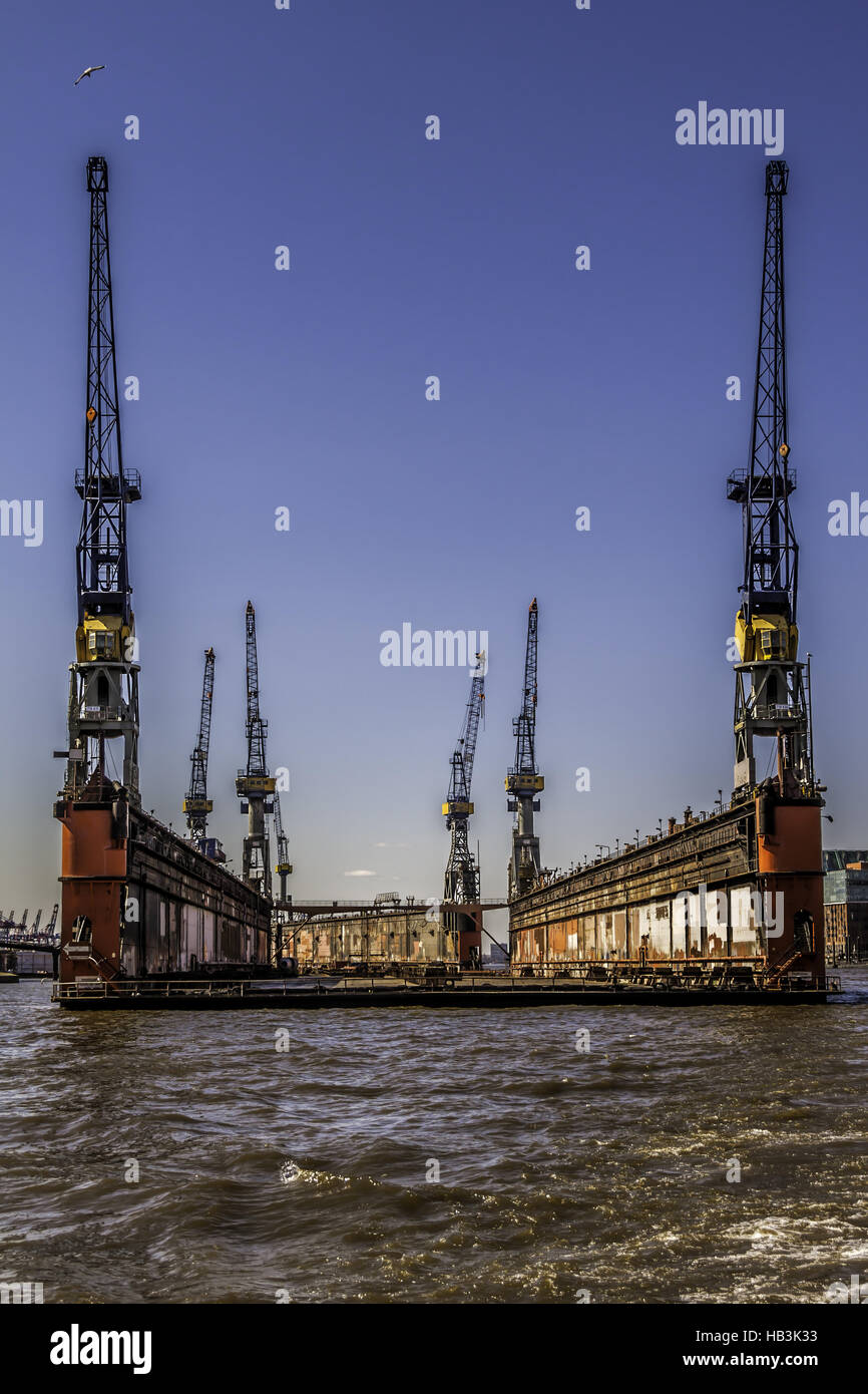 Transport dock schiff hi-res stock photography and images - Alamy