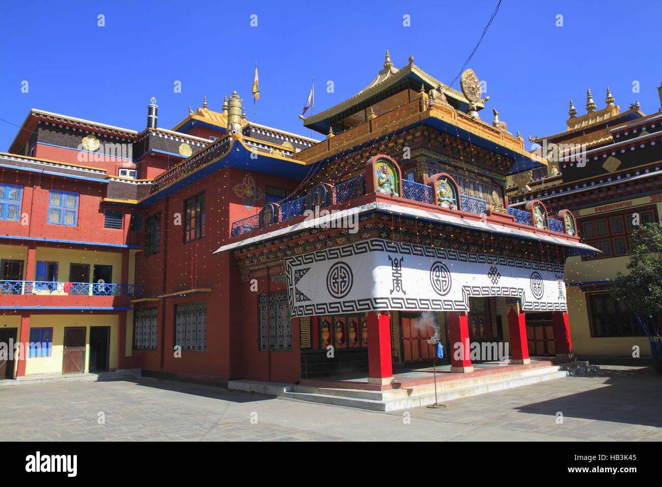 Sakya tharing monastery Stock Photo - Alamy