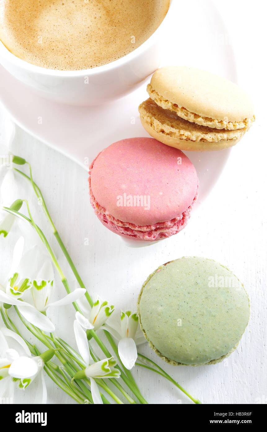 Colour macarons hi-res stock photography and images - Alamy