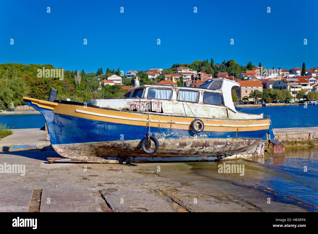 Rusty old boat hi-res stock photography and images - Alamy