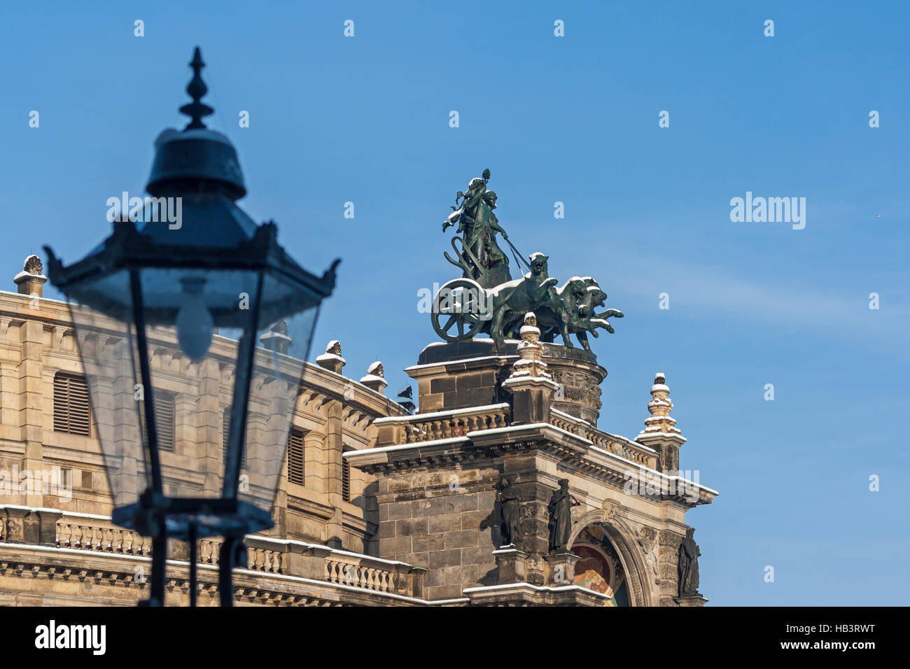 Semper oper hi-res stock photography and images - Alamy