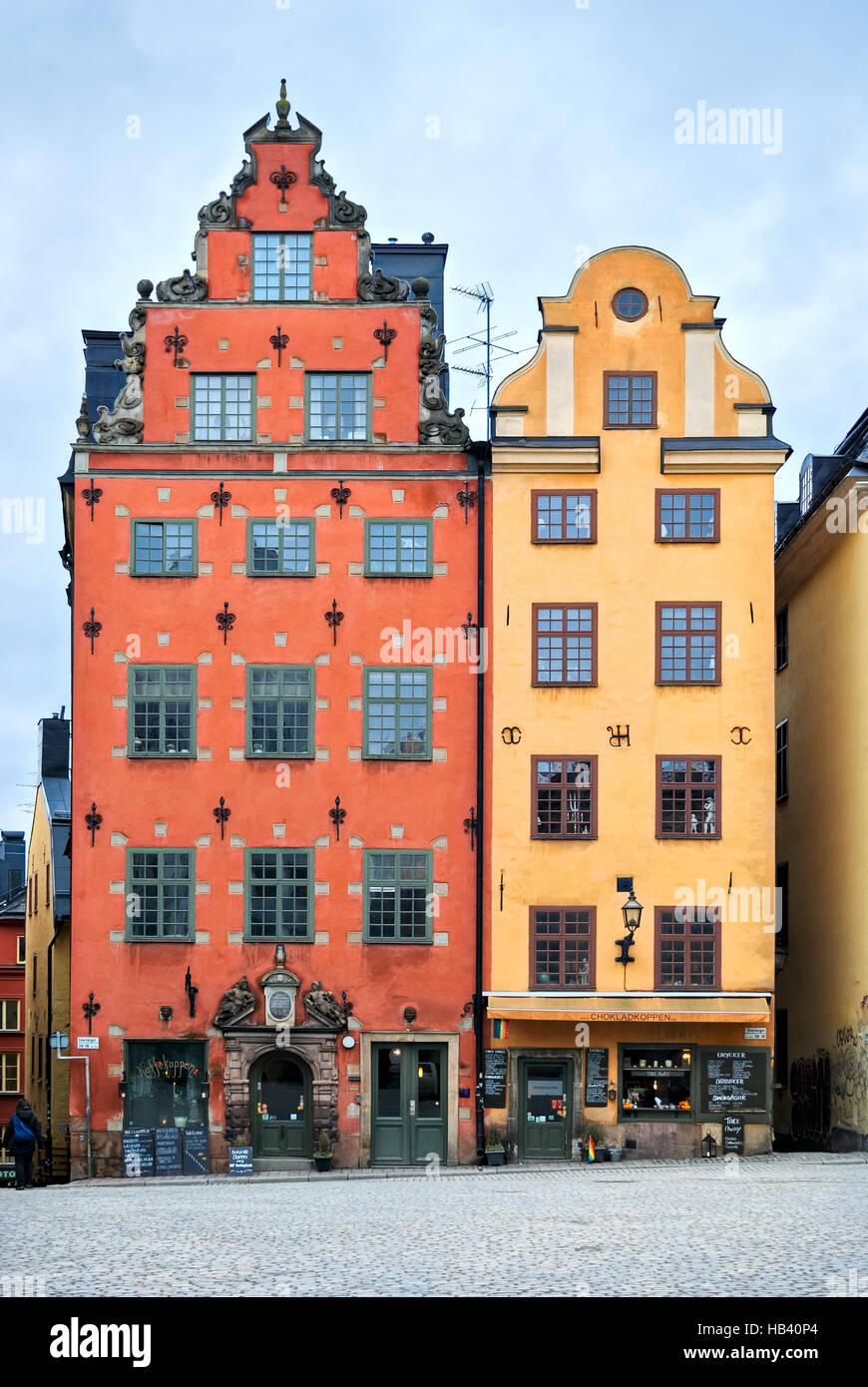 Two houses hi-res stock photography and images - Alamy