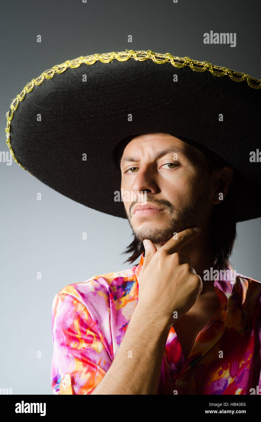 Young mexican man wearing sombrero Stock Photo - Alamy