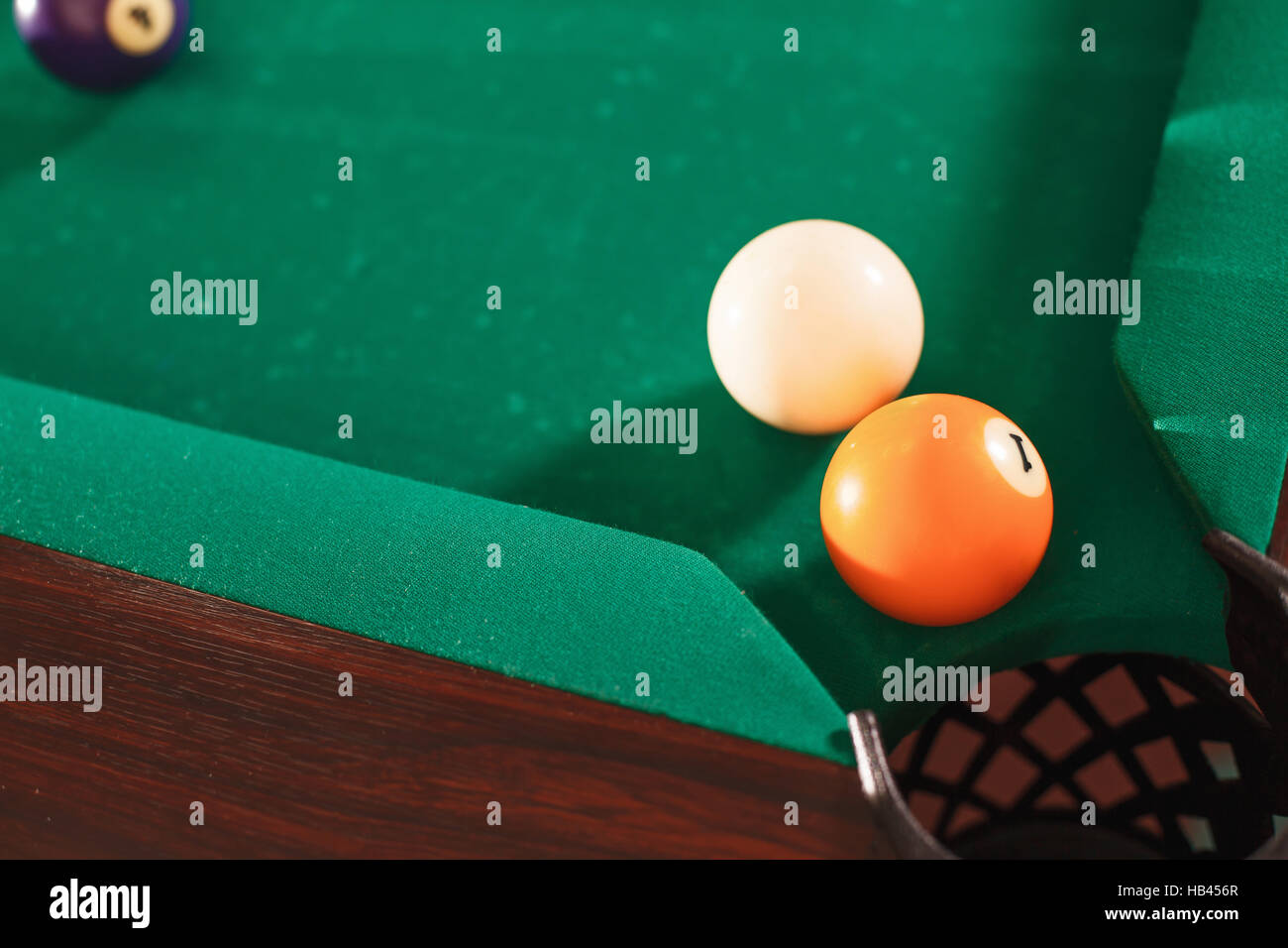 Snooker table above hi-res stock photography and images - Alamy