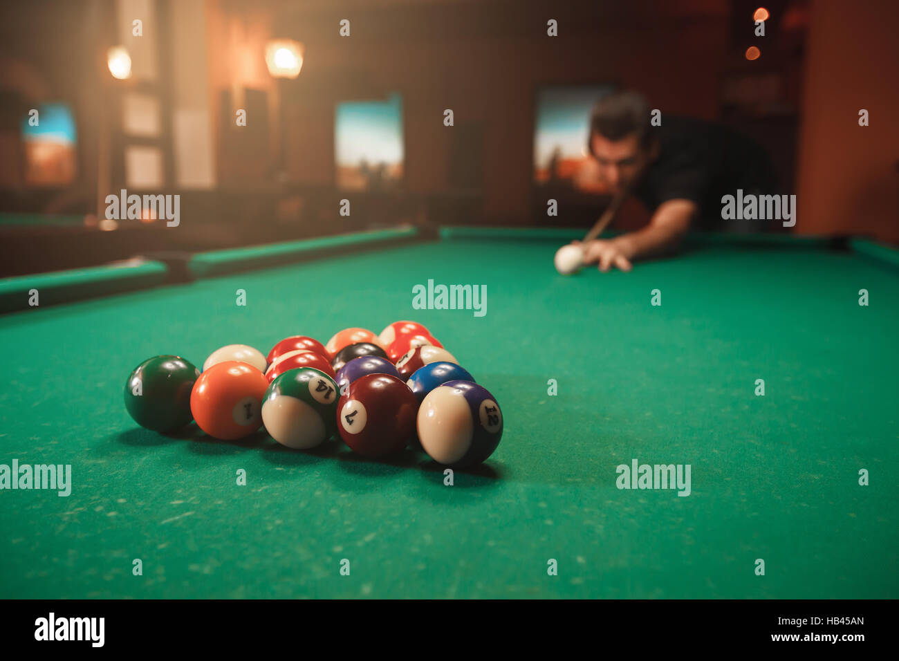Billiards pyramid hi-res stock photography and images - Alamy