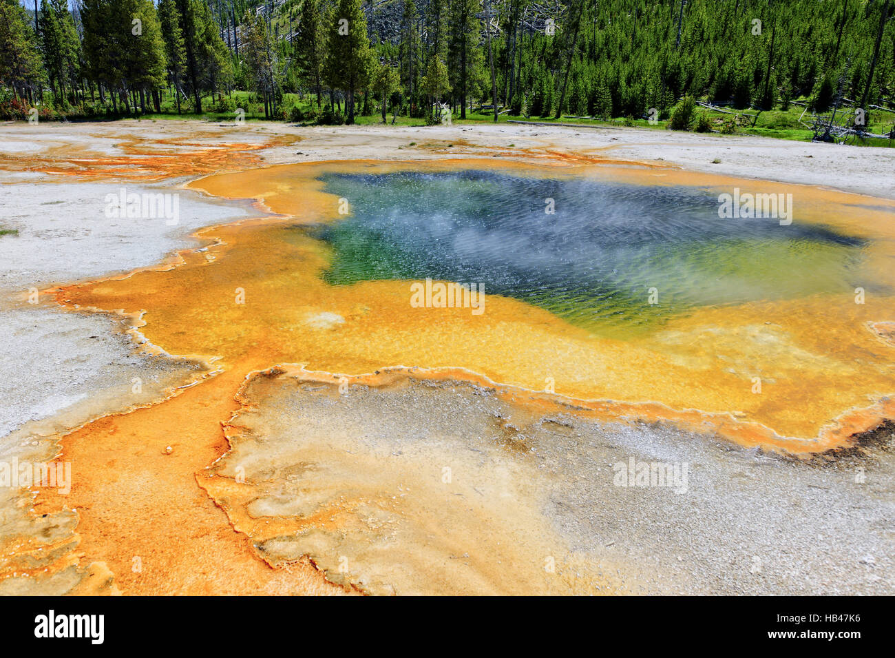 Emerald Pool, Yellowstone National Park Stock Photo - Alamy