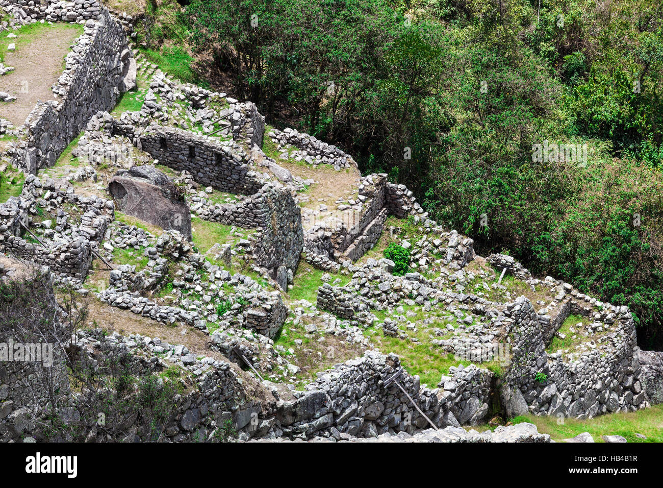 Buildings stone walls ruins hi-res stock photography and images - Alamy