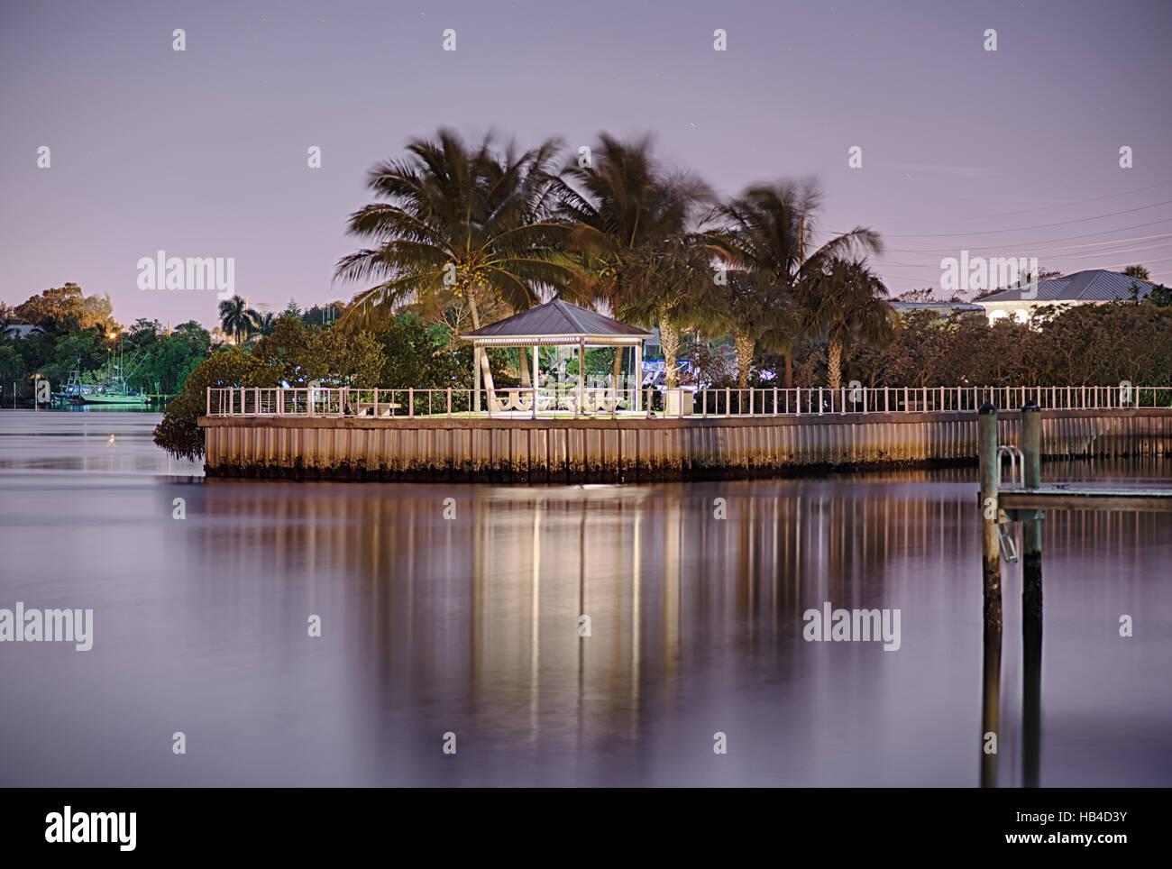 Gazebo in the water hi-res stock photography and images - Alamy