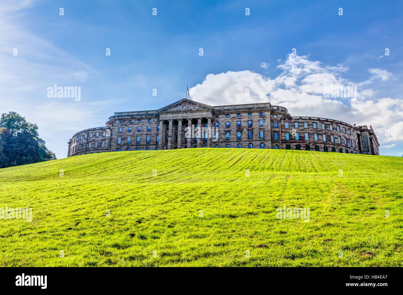 Neoclassical palace hi-res stock photography and images - Alamy