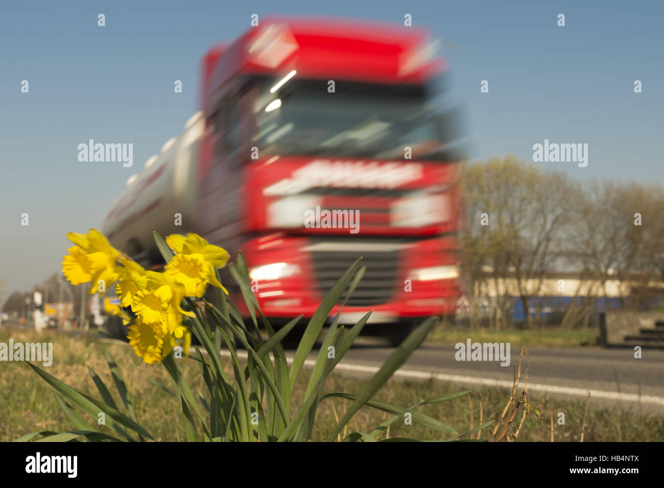 Yellow tanker hi-res stock photography and images - Alamy