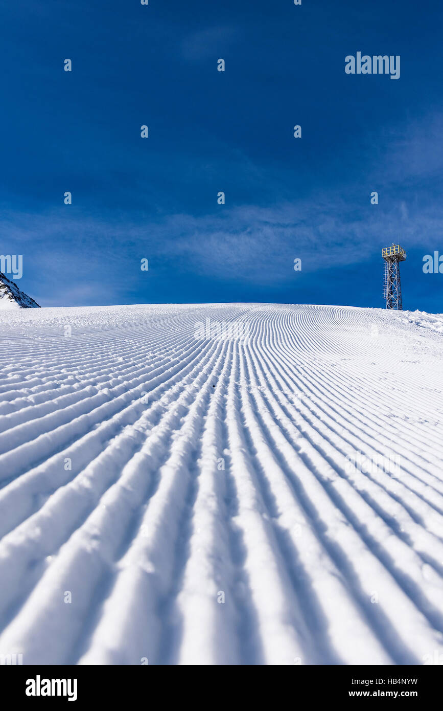 Snowboard trail hi-res stock photography and images - Alamy