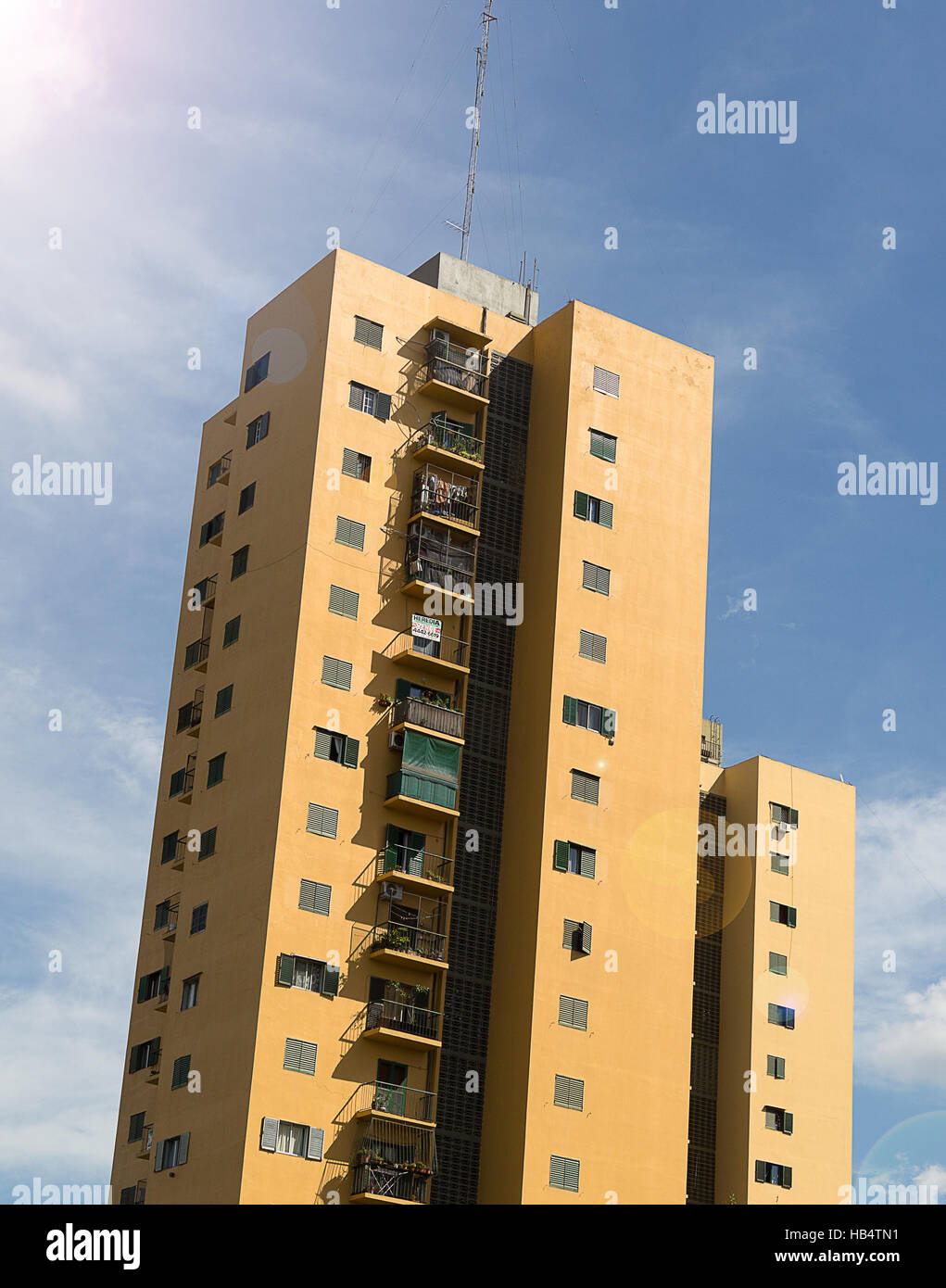 Flat roof house south america hi-res stock photography and images - Alamy