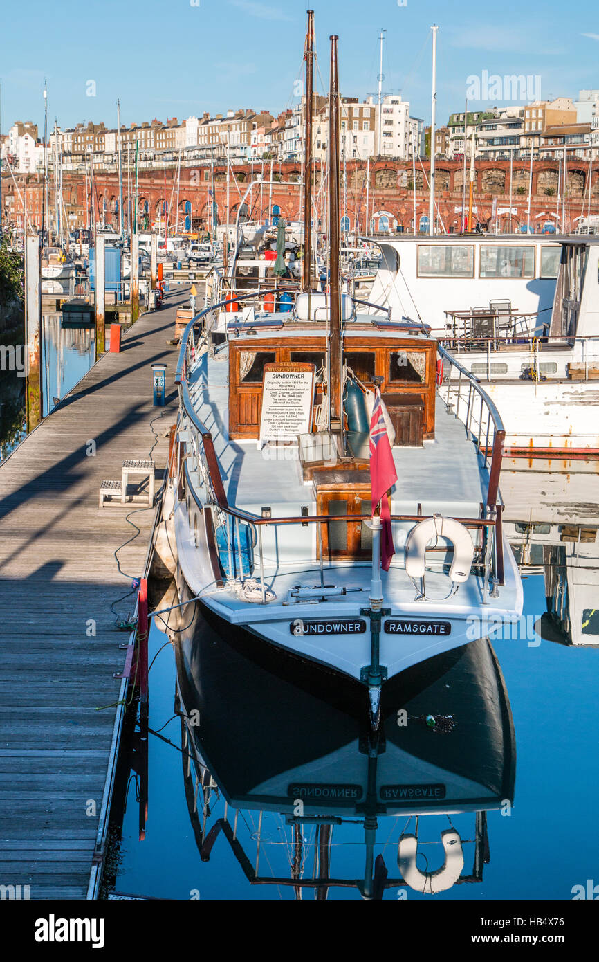 Sundowner, one of the 'little ships' from the Dunkirk evacuation, 1940 ...