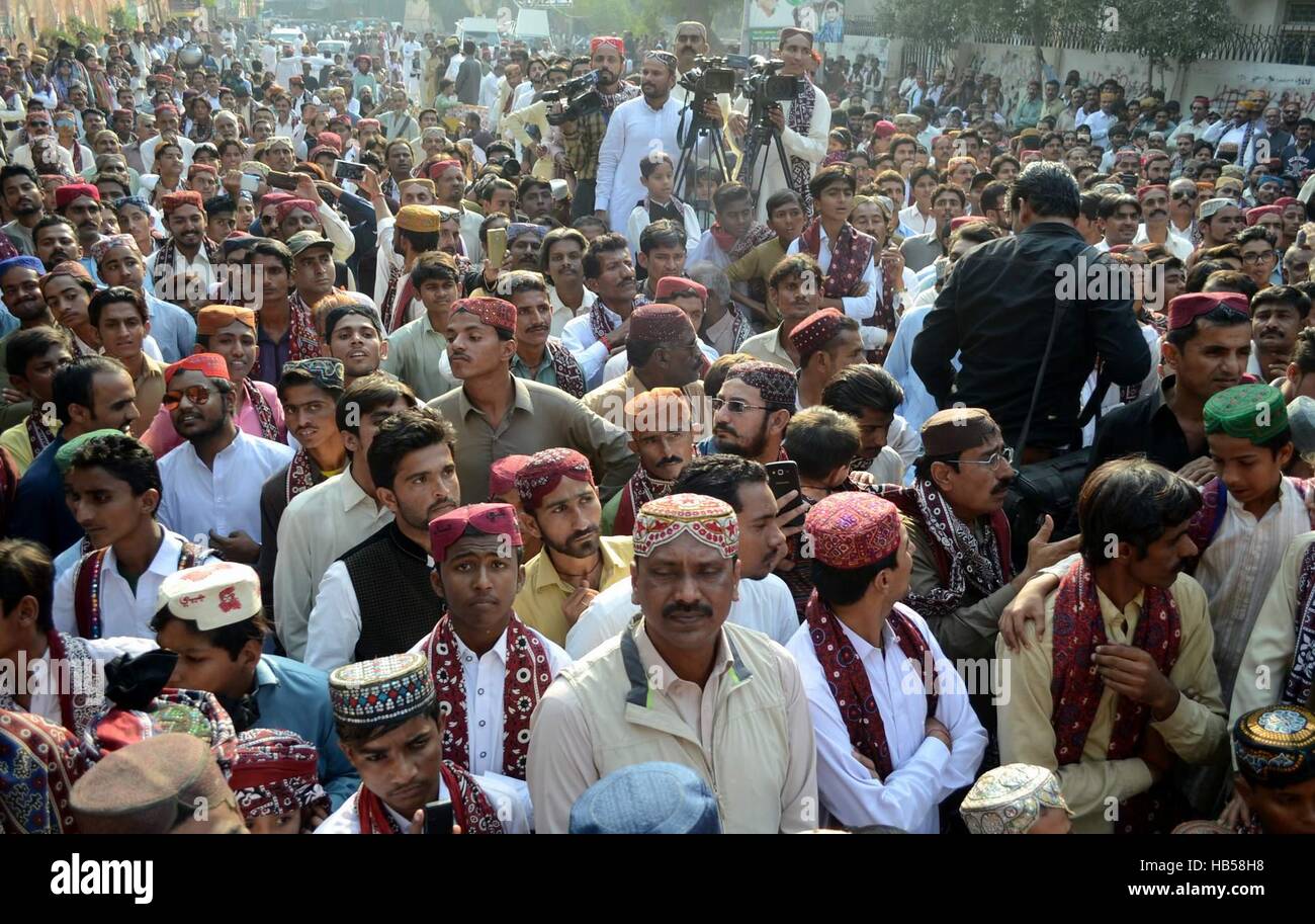 Sindhi dance hi-res stock photography and images - Alamy