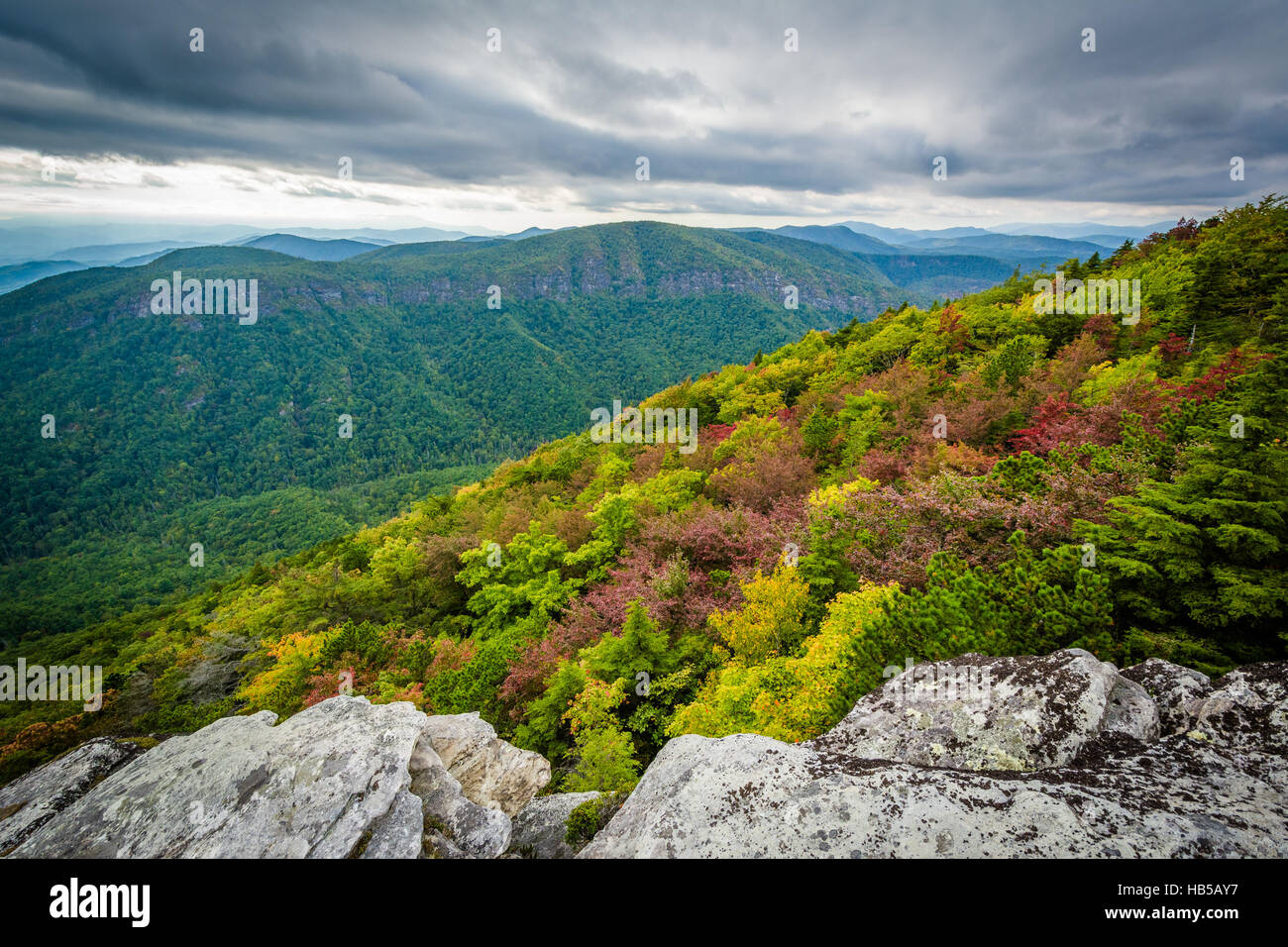 Early autumn view of the Blue Ridge Mountains from Hawksbill Mountain ...