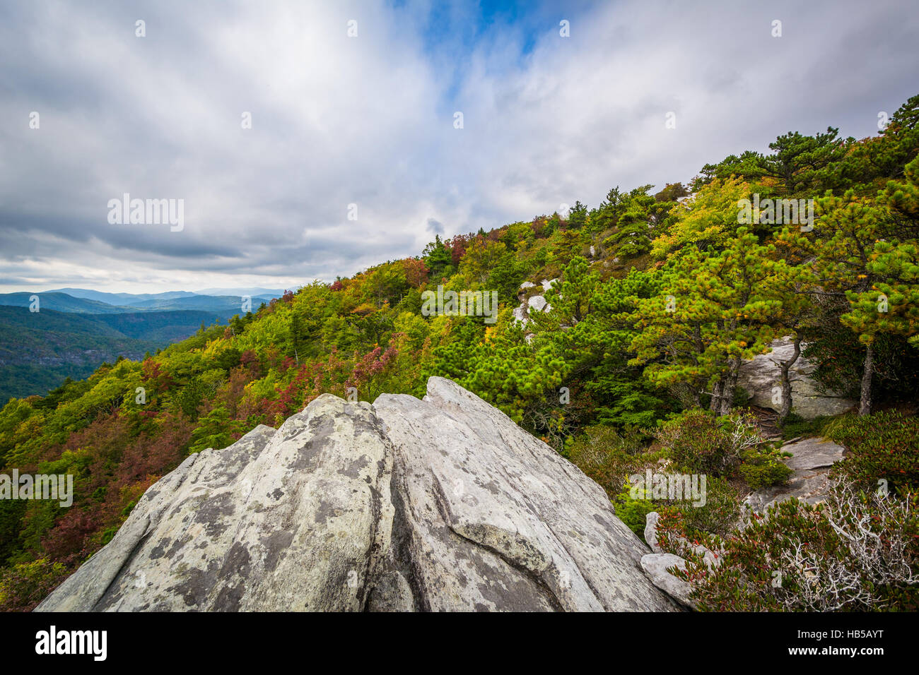 Early autumn view of the Blue Ridge Mountains from Hawksbill Mountain ...