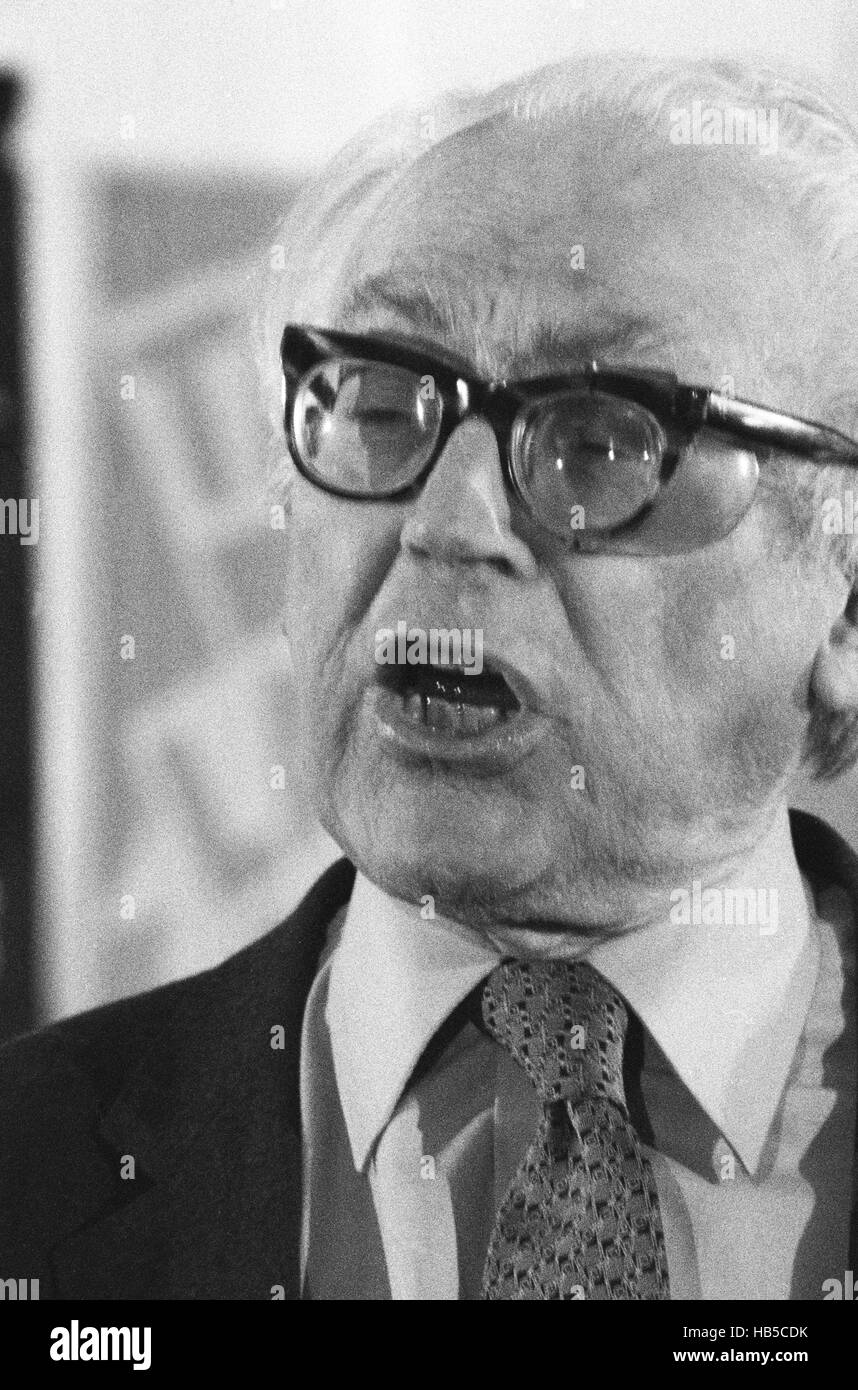 Labour Leader Michael Foot endorses Peter Tatchell as Labour candidate ...