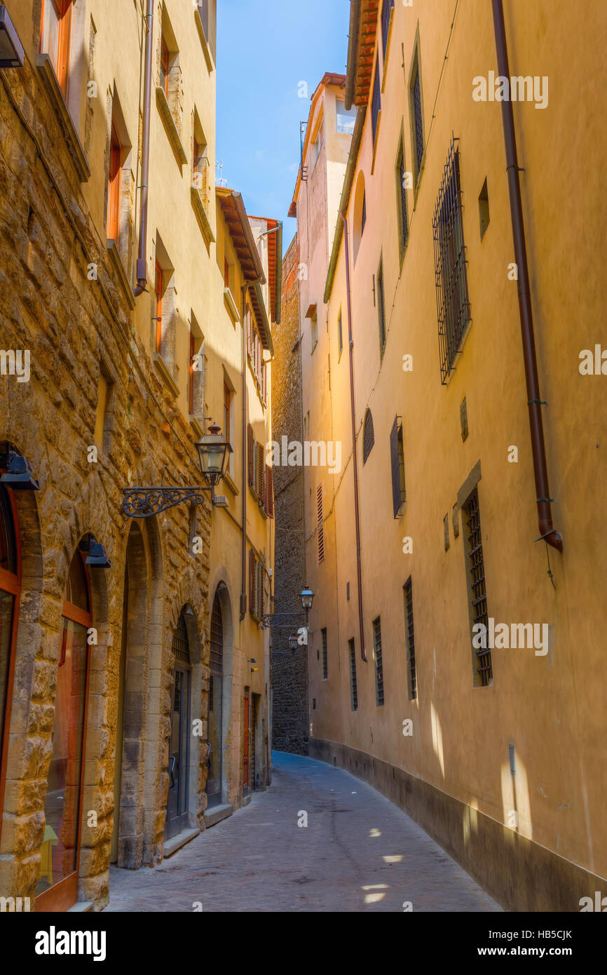 Alleyway italy hi-res stock photography and images - Alamy