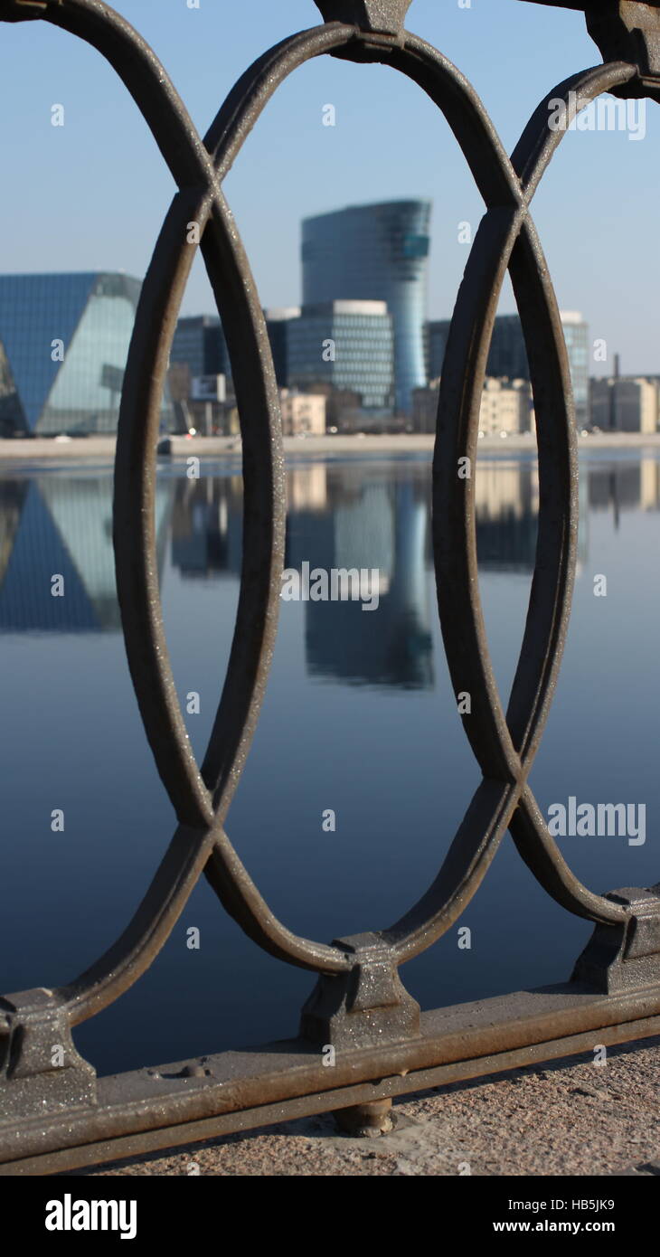 Embankment cast-iron fence Stock Photo - Alamy