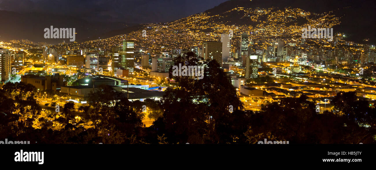 Cityscape of Medellin at night, Colombia Stock Photo - Alamy