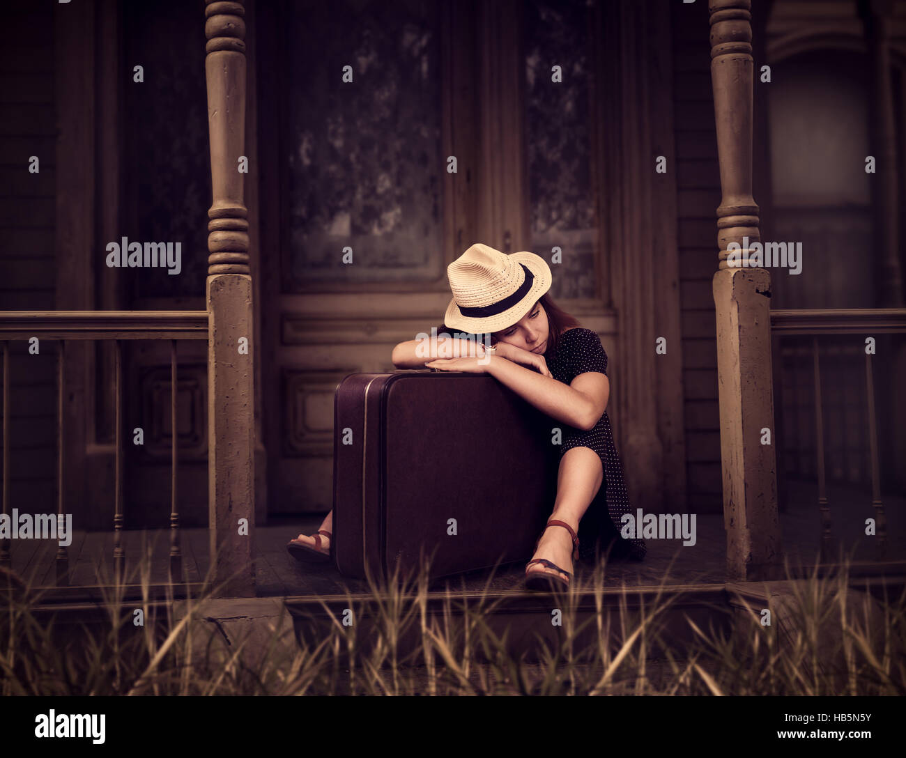 Girl luggage house hi-res stock photography and images - Alamy