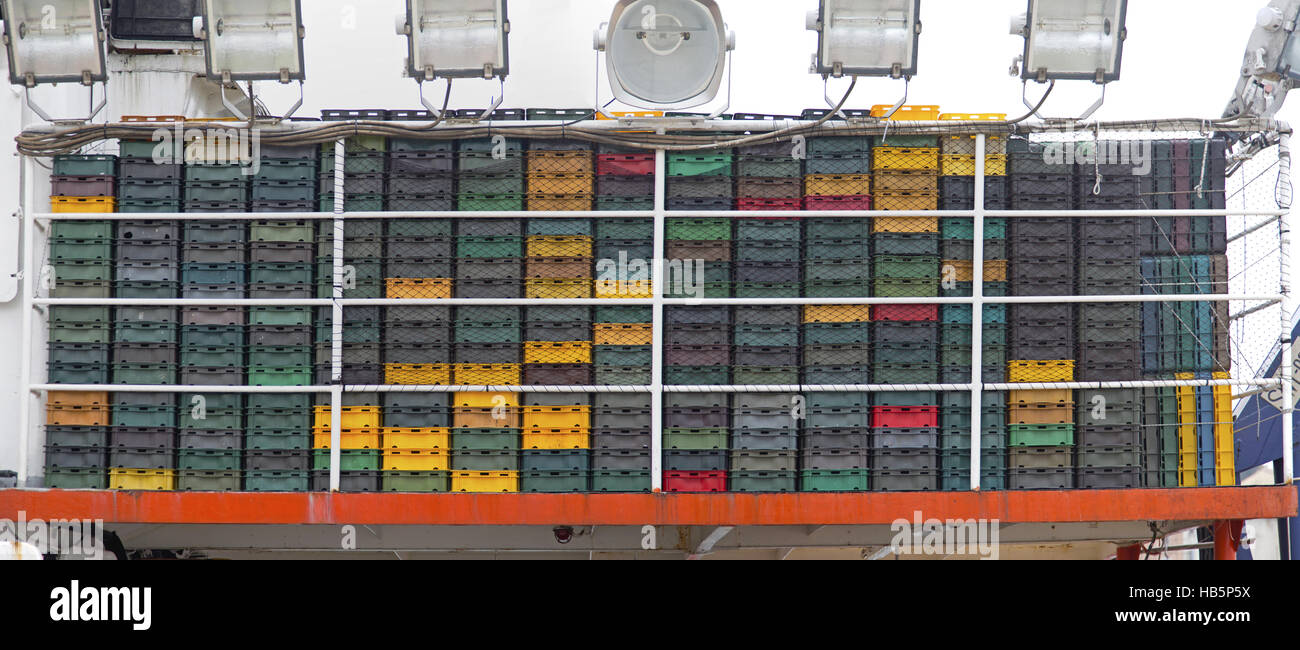 Plastic fish boxes hi-res stock photography and images - Alamy