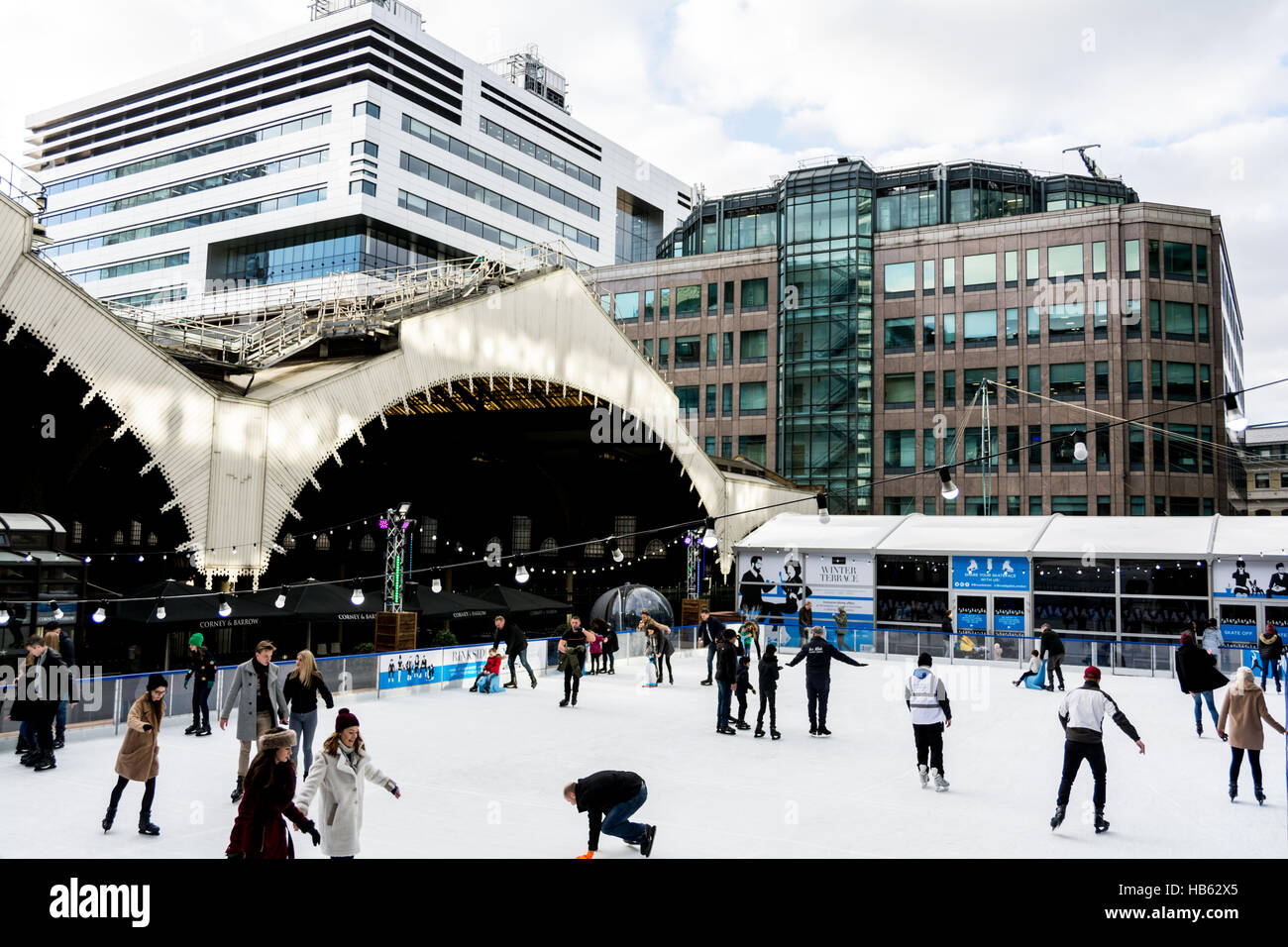 Broadgate ice rink hi-res stock photography and images - Alamy