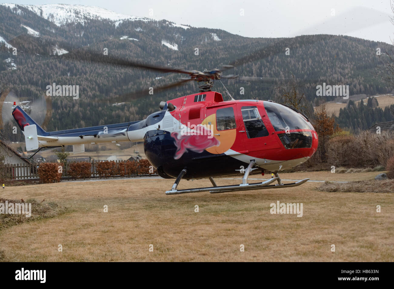 Approach helicopter hi-res stock photography and images - Alamy