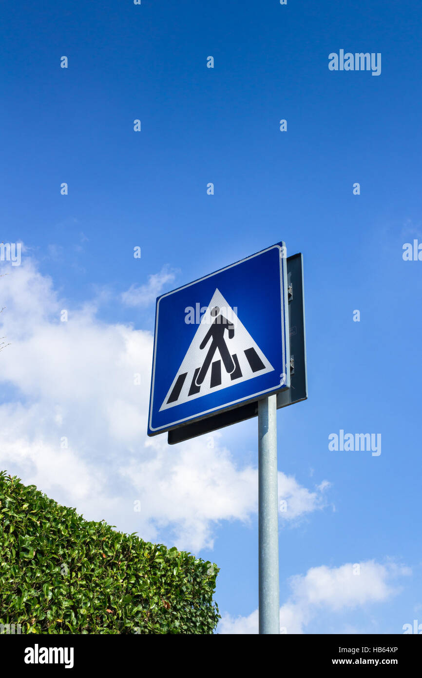 Pedestrian crossing sign Stock Photo - Alamy