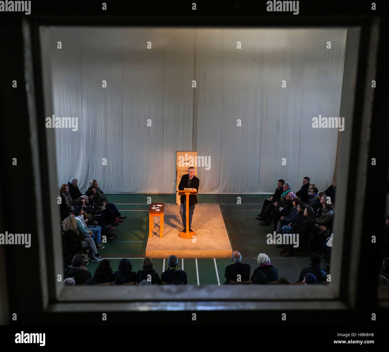 Actor Rupert Everett reads Oscar Wilde's The Ballad of Reading Gaol ...