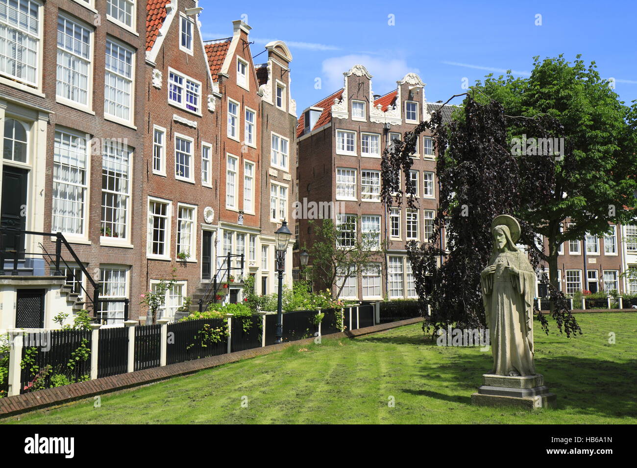 Begijnhof in Amsterdam, Netherlands Stock Photo - Alamy