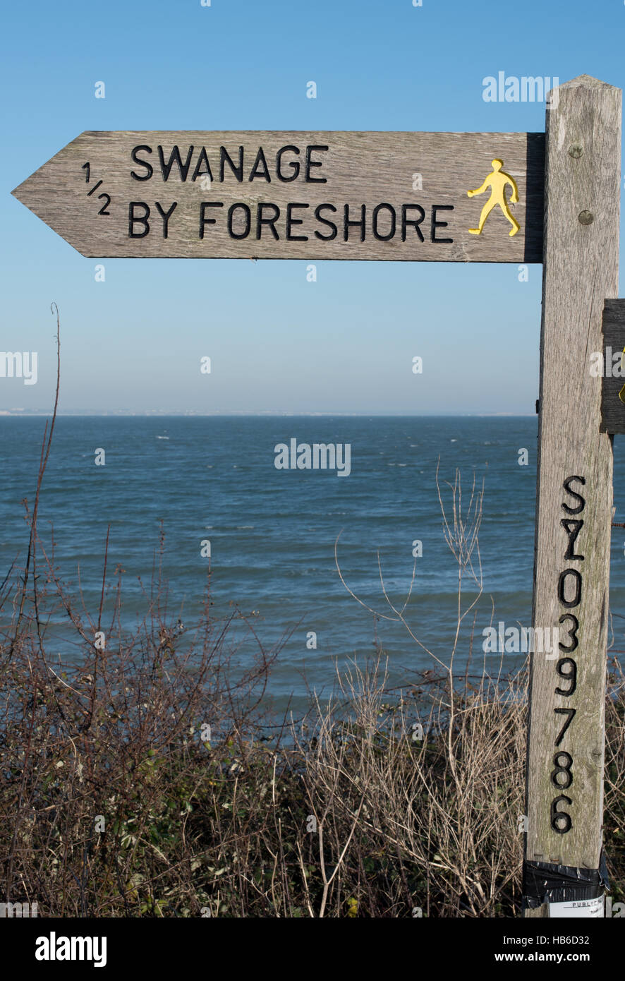 Coastal clifftop walkway hi-res stock photography and images - Alamy