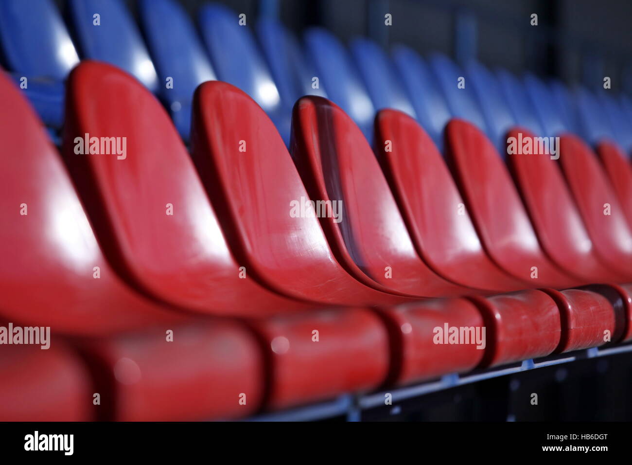 empty stadium seats Stock Photo - Alamy