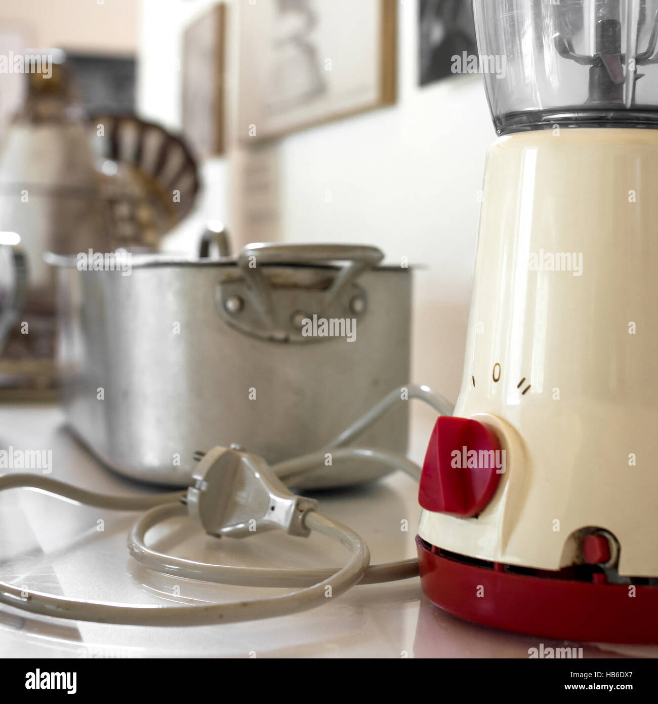 Mixer vintage hi-res stock photography and images - Alamy