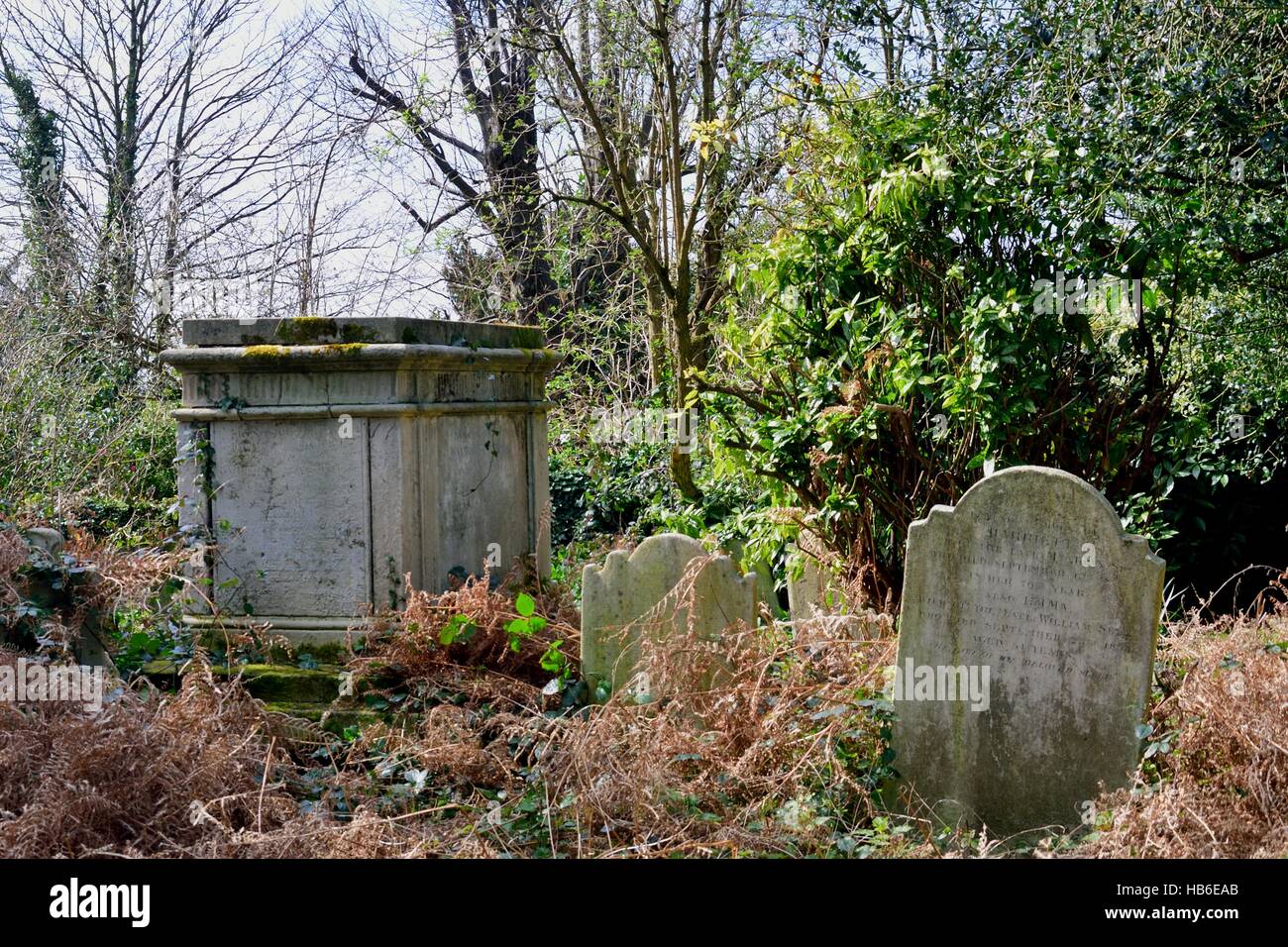 Tomb and tombstone English cemetry Stock Photo - Alamy