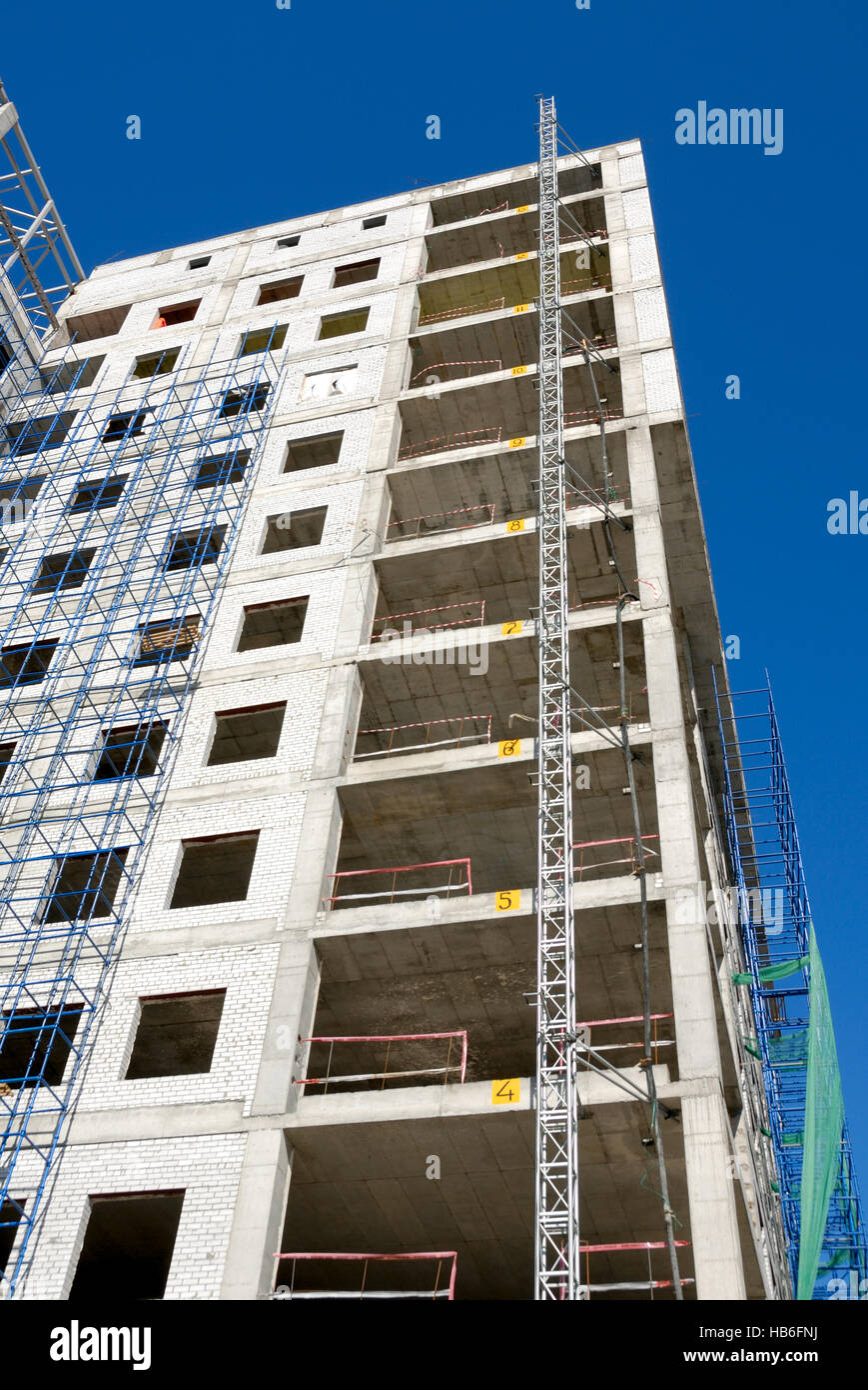Construction of office building from glass and concrete Stock Photo - Alamy