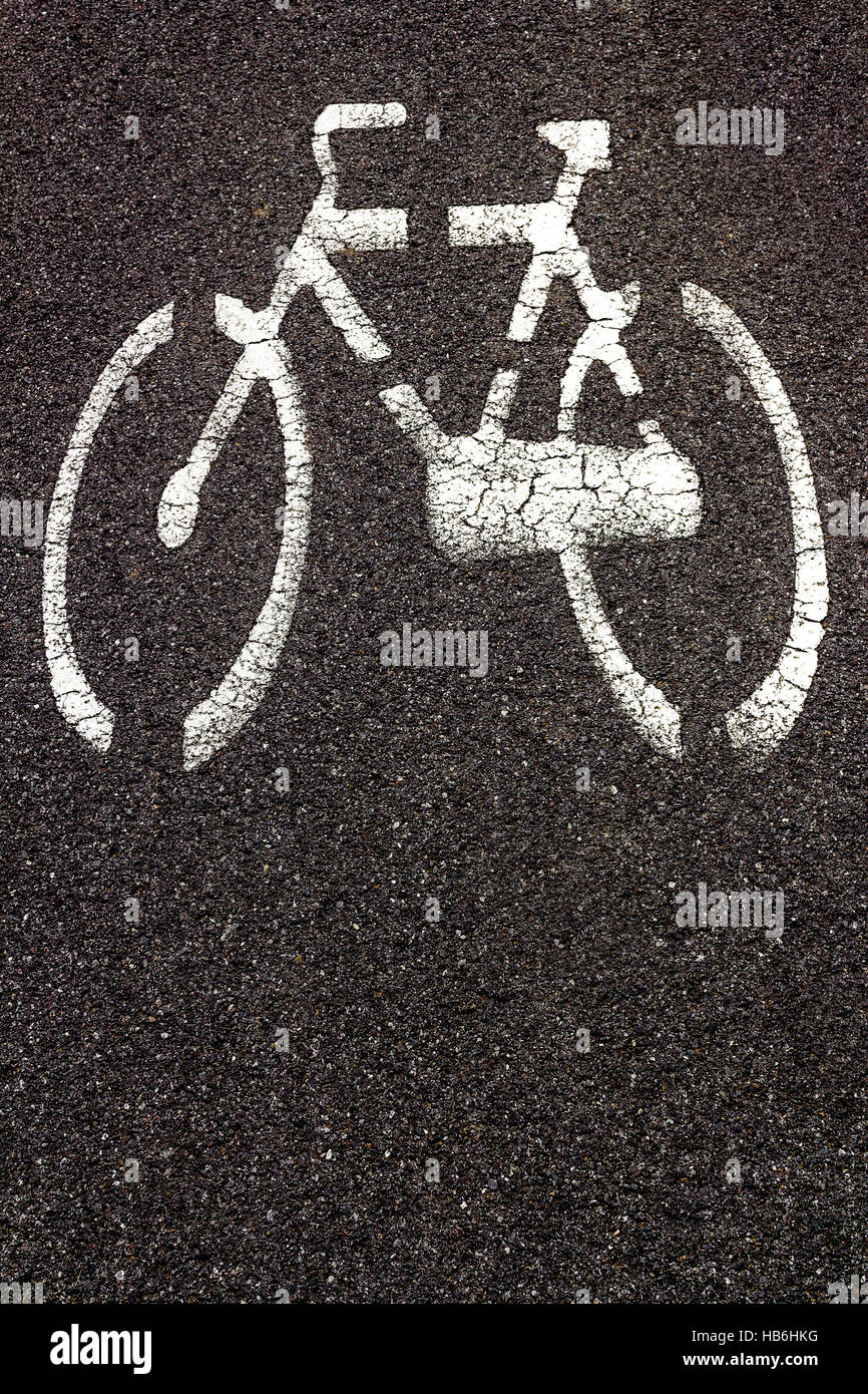 White painted bicycle sign hi-res stock photography and images - Alamy