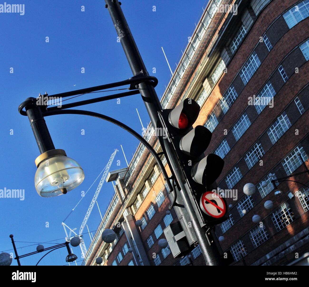 London traffic lights hi-res stock photography and images - Alamy