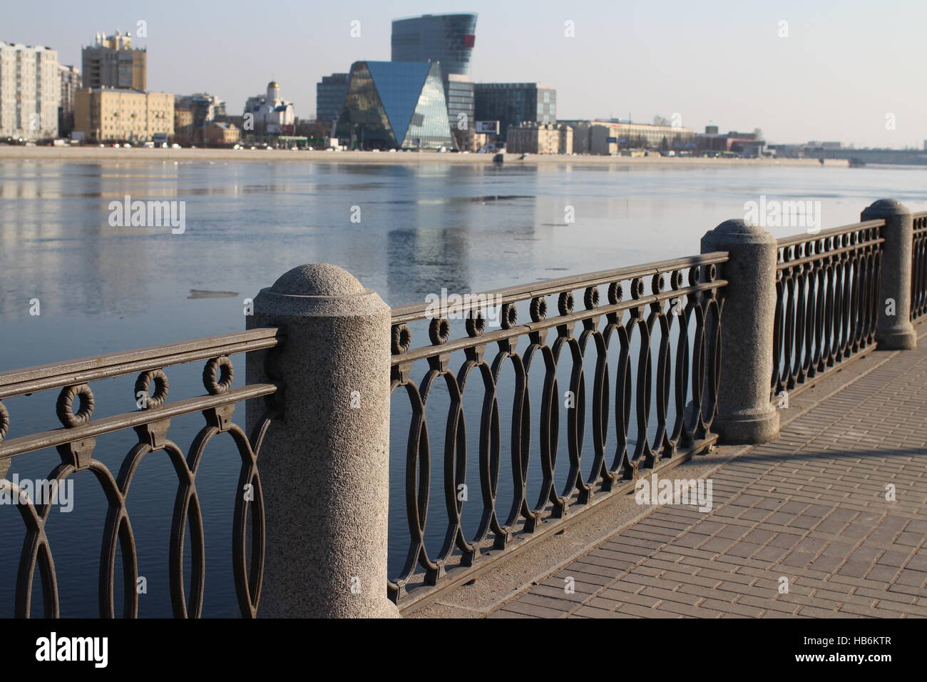 Embankment cast-iron fence Stock Photo - Alamy