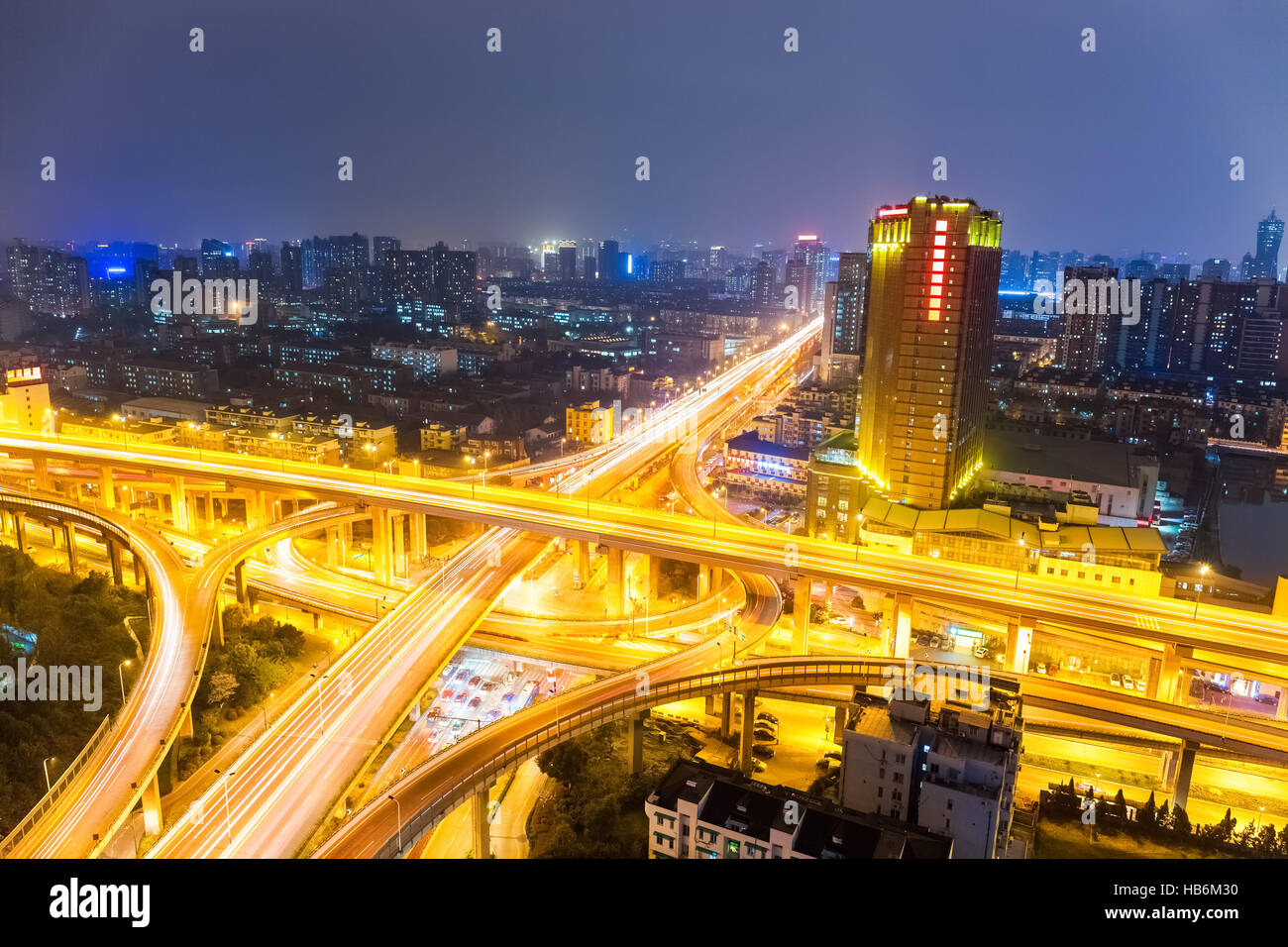 Modern expressway hi-res stock photography and images - Alamy