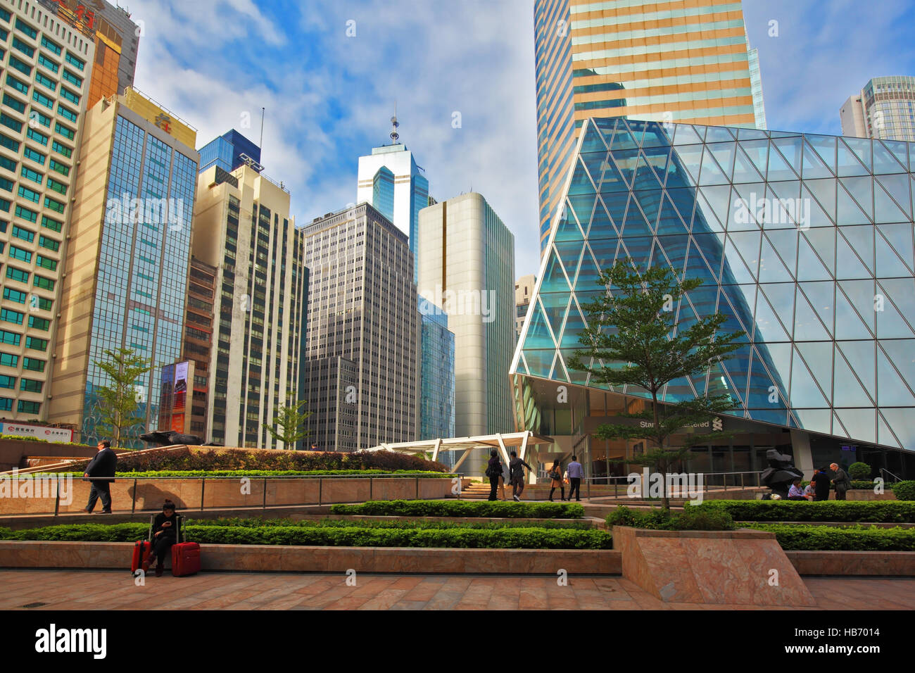 Mirror roof reflects the clouds Stock Photo - Alamy