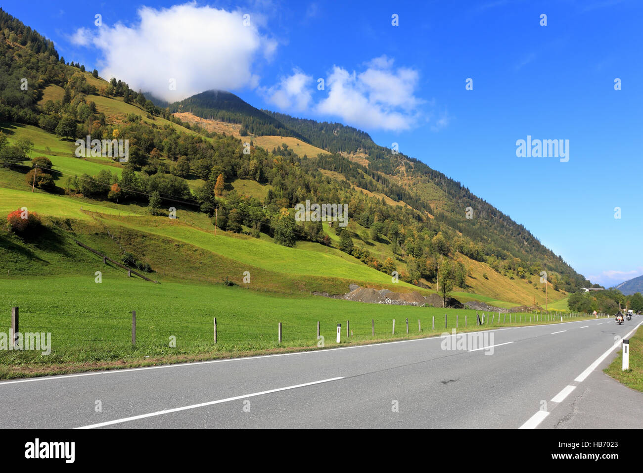 Mountain road in alps austria hi-res stock photography and images - Alamy