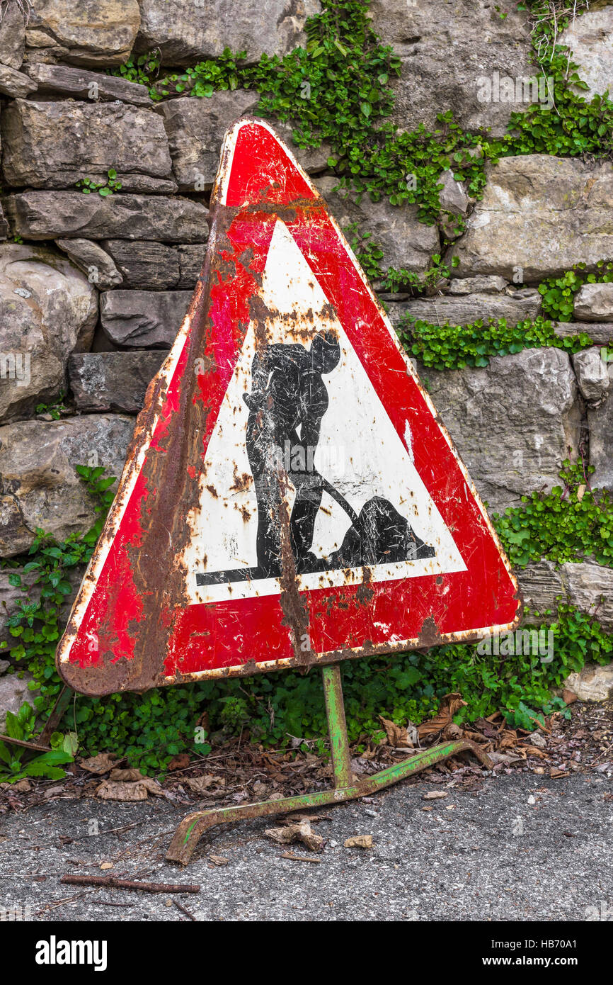 Work in progress road sign hi-res stock photography and images - Alamy