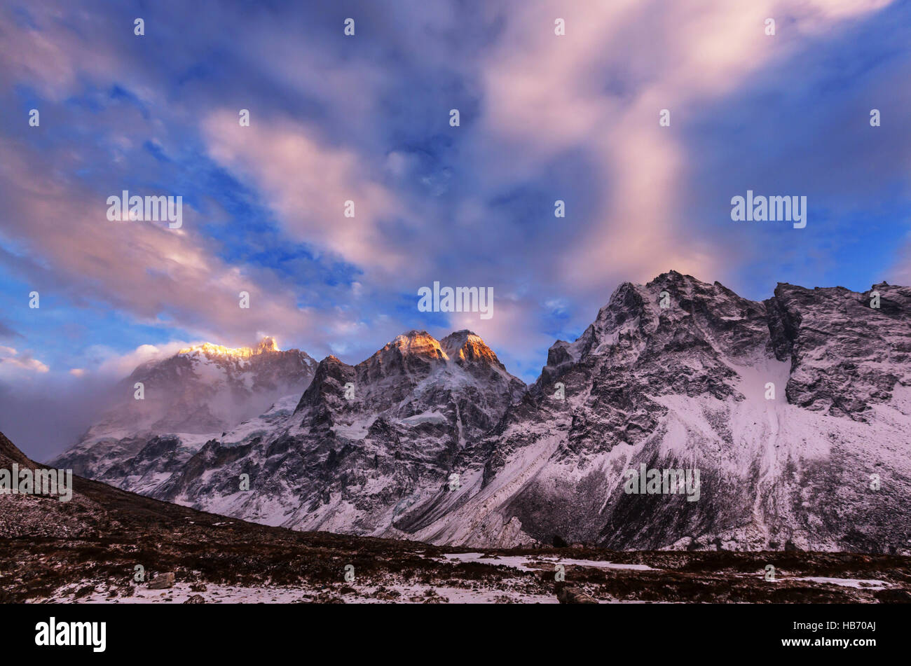 Jannu mountain hi-res stock photography and images - Alamy