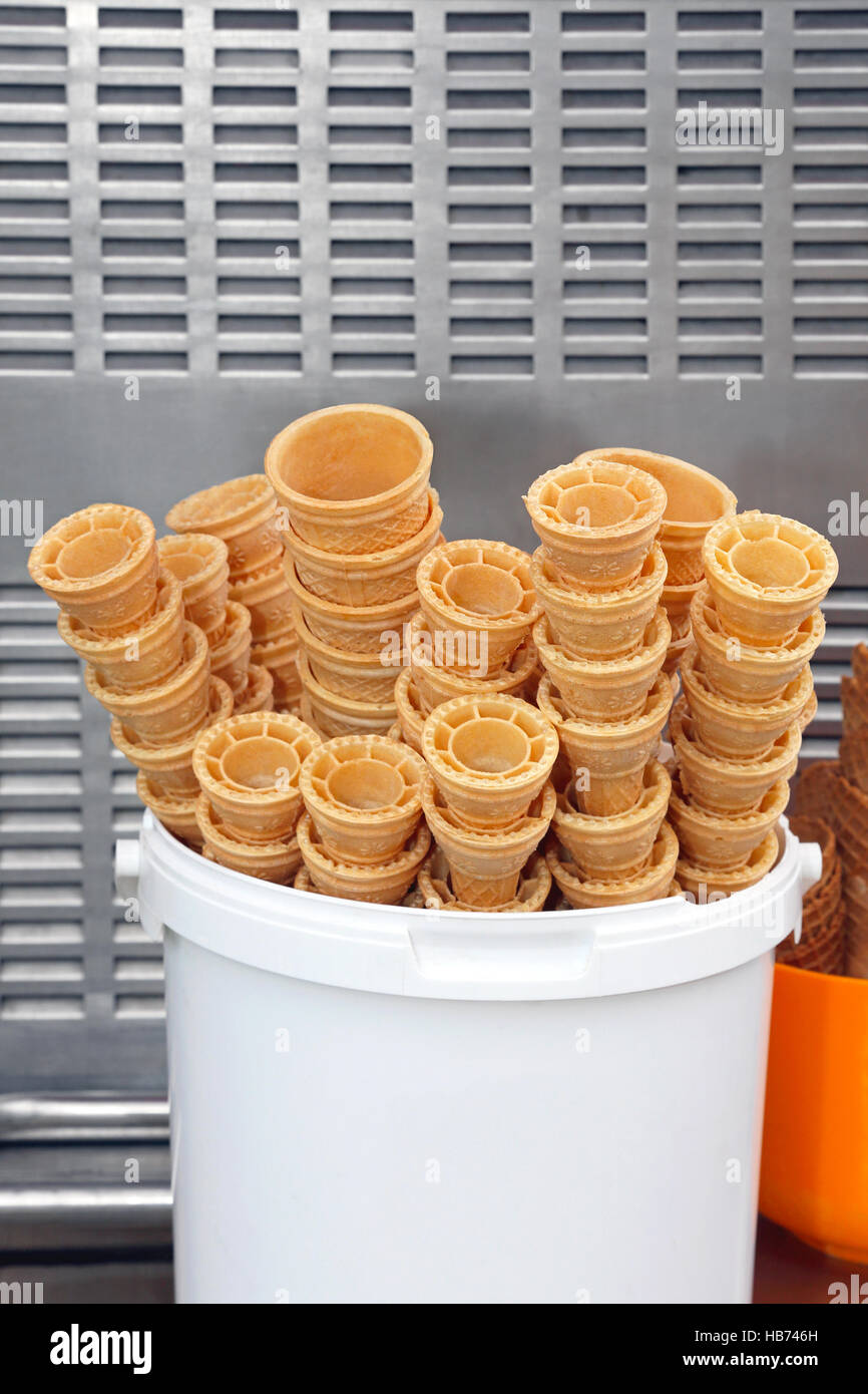 Wafer ice cream cones hi-res stock photography and images - Alamy