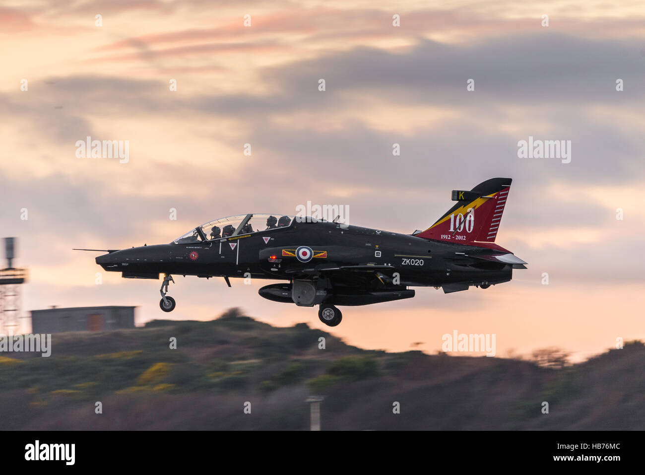 Raf Valley Sunset Hawk T2 Fast jet. Anglesey North Wales.Uk.arrivals ...