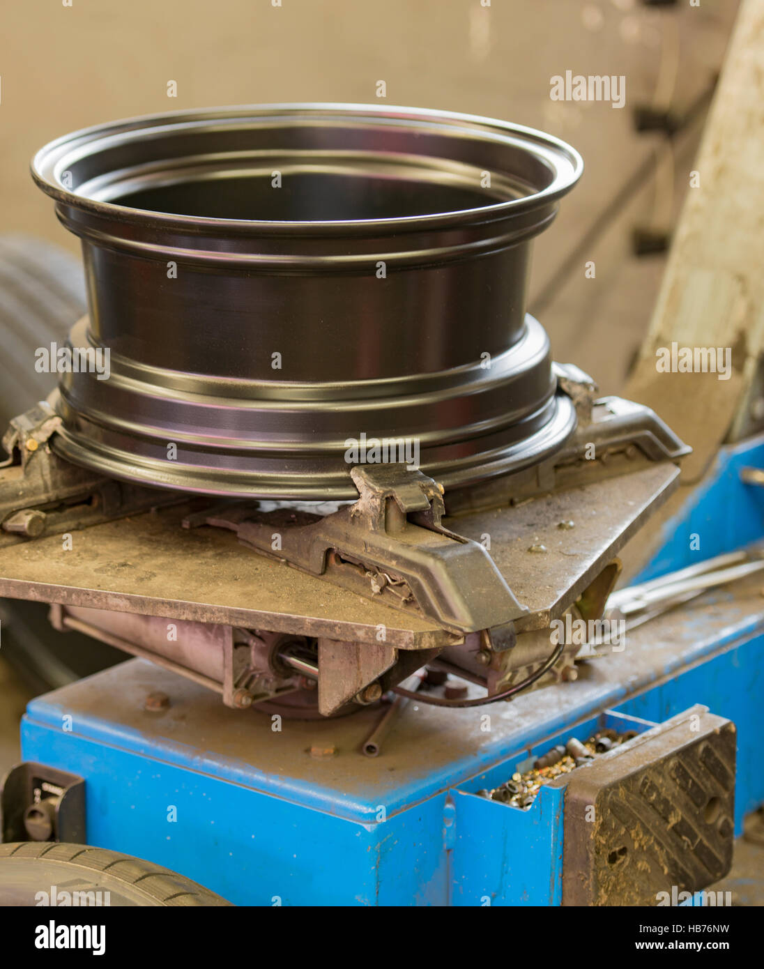 Rim inspection hi-res stock photography and images - Alamy
