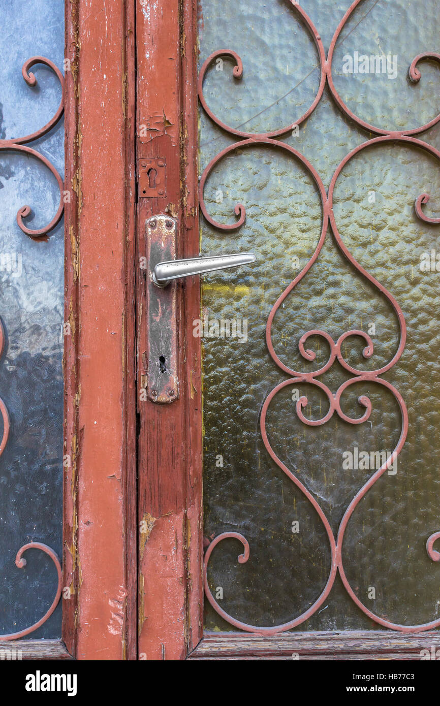 Modest home front door hi-res stock photography and images - Alamy