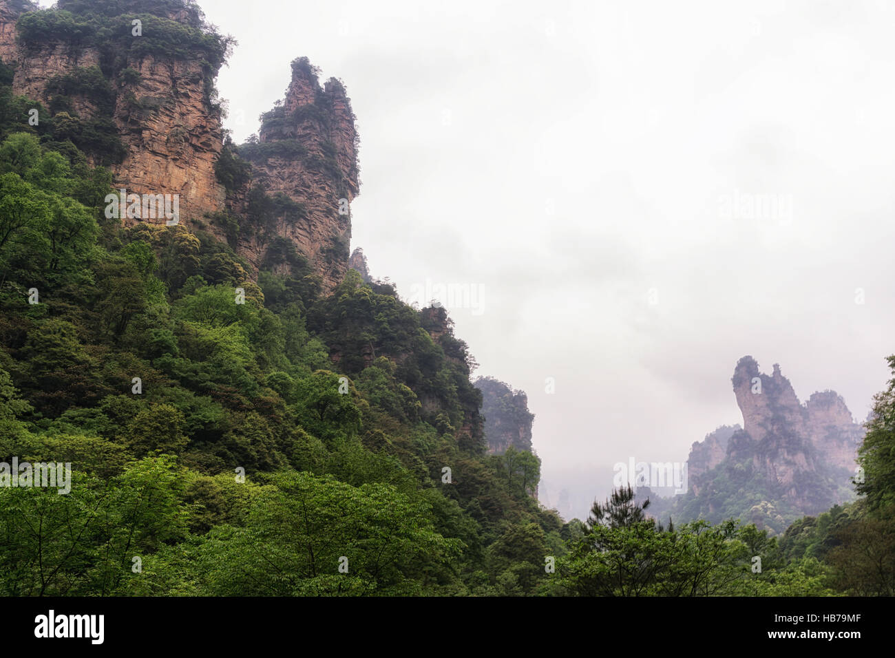 Tall mountainous cliffs hi-res stock photography and images - Alamy